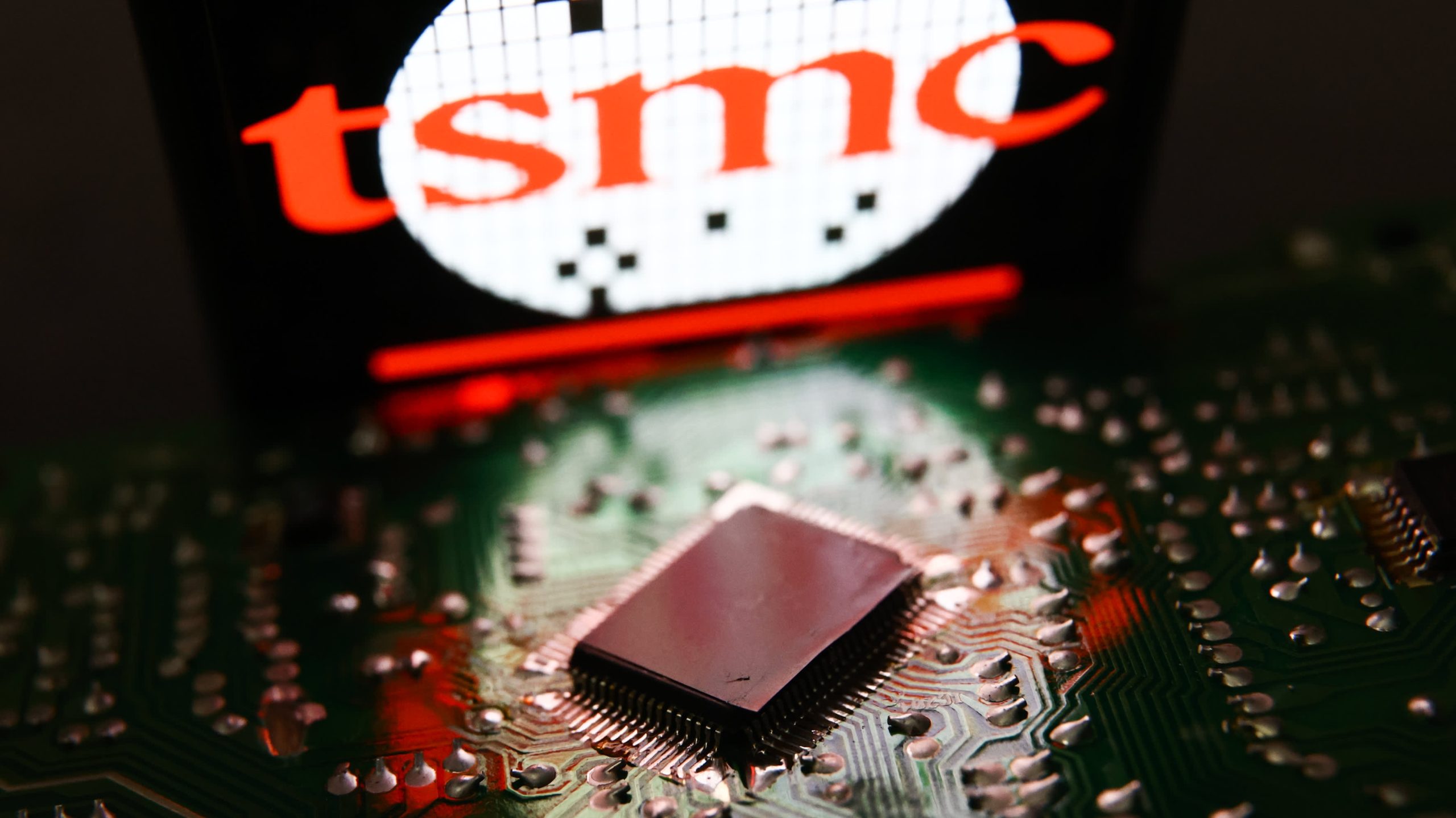 TSMC Identifica Clientes que Entregam Chips à Huawei, Mas o Desafio ...