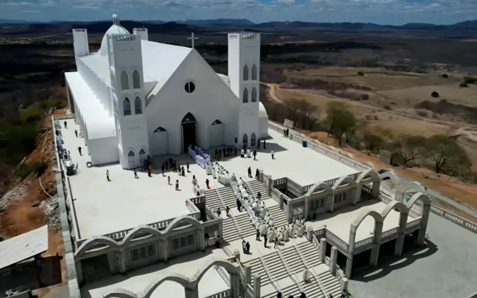 Malta, PB: Santuário gigante vira polo de turismo religioso no Sertão ...
